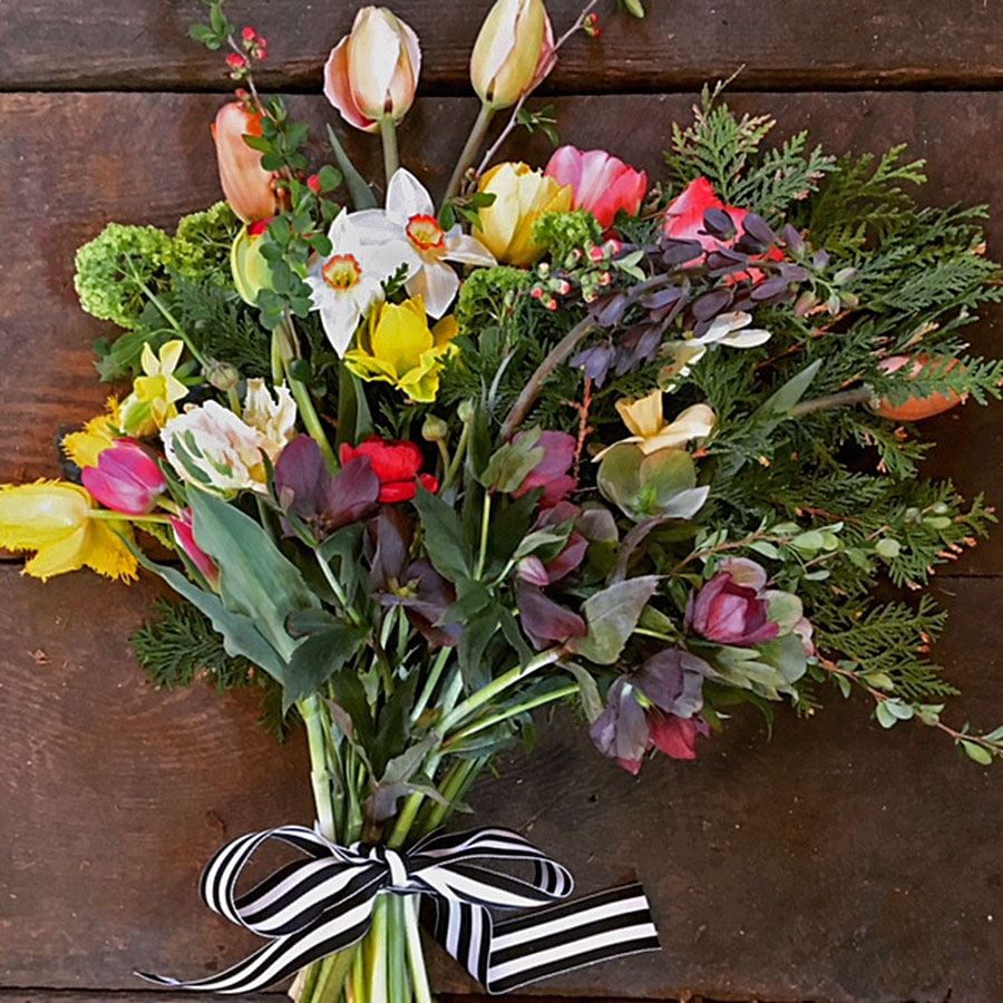 Muddy Feet Flower Farm's Seasonal, Fresh-Picked Flower Bouquet | White ...
