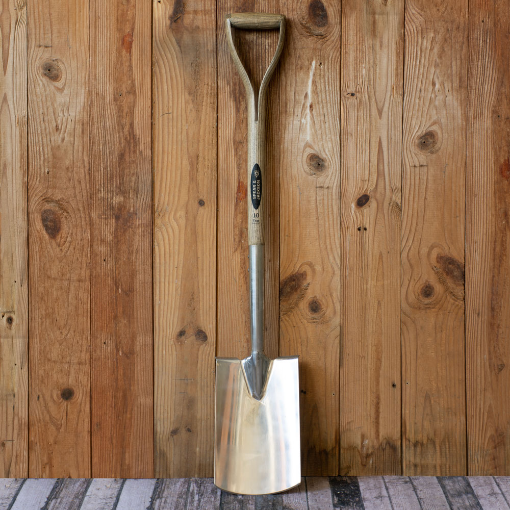 Spear & Jackson 40" Traditional Digging Spade | White Flower Farm