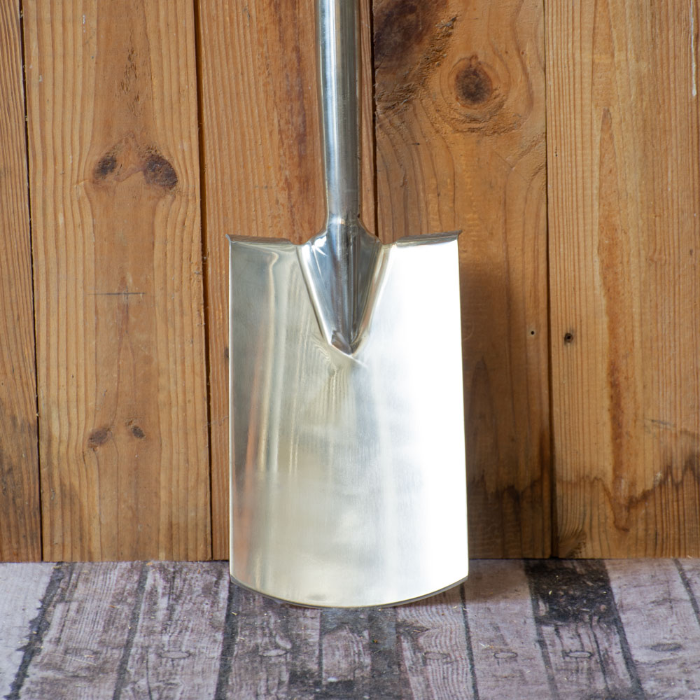 Spear & Jackson 40" Traditional Digging Spade | White Flower Farm