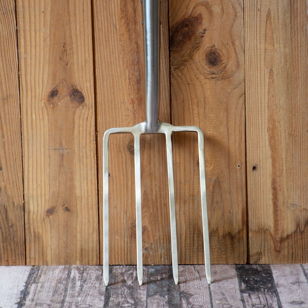Spear & Jackson Traditional Digging Fork | White Flower Farm