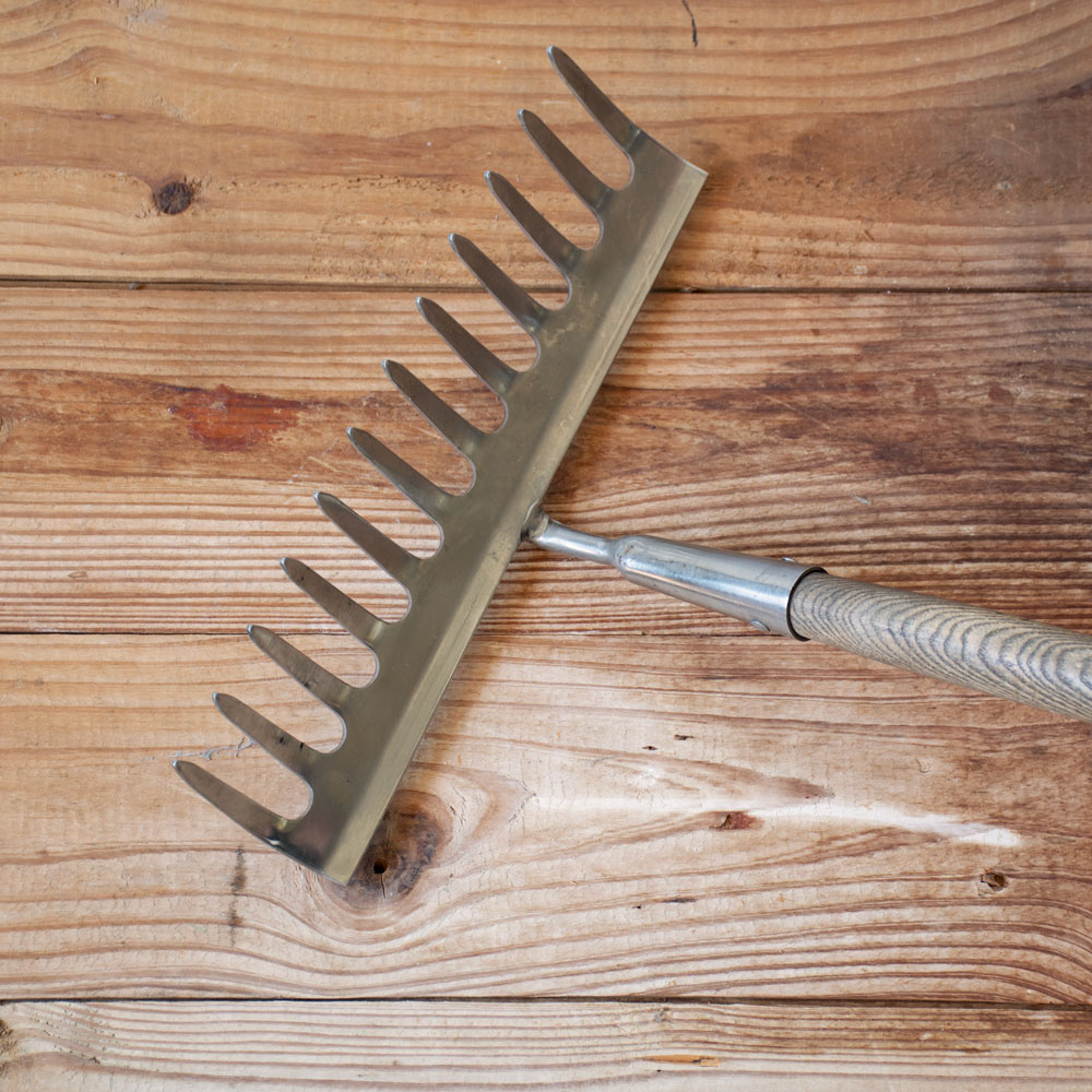Spear & Jackson Traditional Soil Rake | White Flower Farm