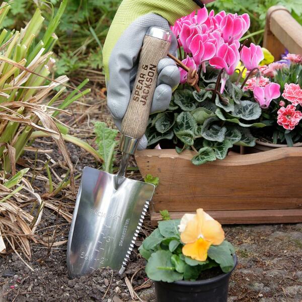 Spear & Jackson Multi-Purpose Serrated Trowel | White Flower Farm