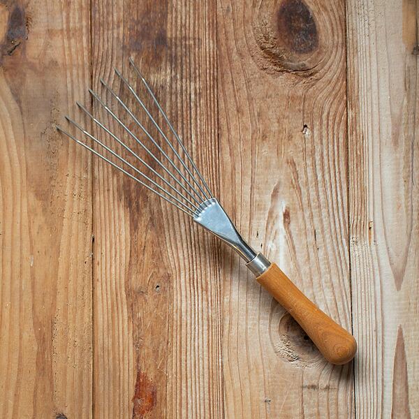 Gardener's Hand Rake | White Flower Farm