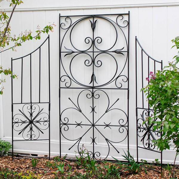 Aldridge Large Scroll Trellis | White Flower Farm